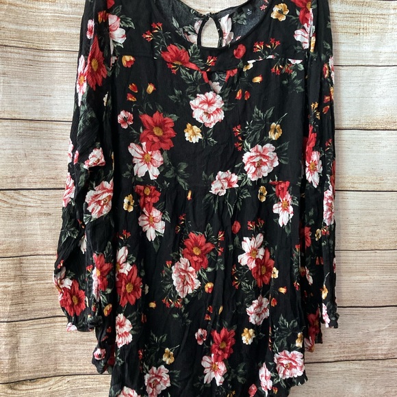 torrid | Tops | Torrid 4 Floral Blouse | Poshmark